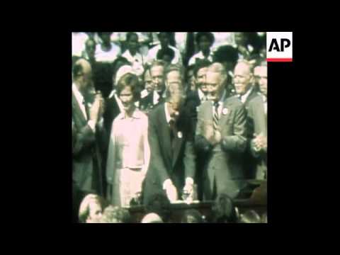 SYND 9 8 78 CARTER SIGNS NEW YORK AID DEAL for $1.65 BILLION