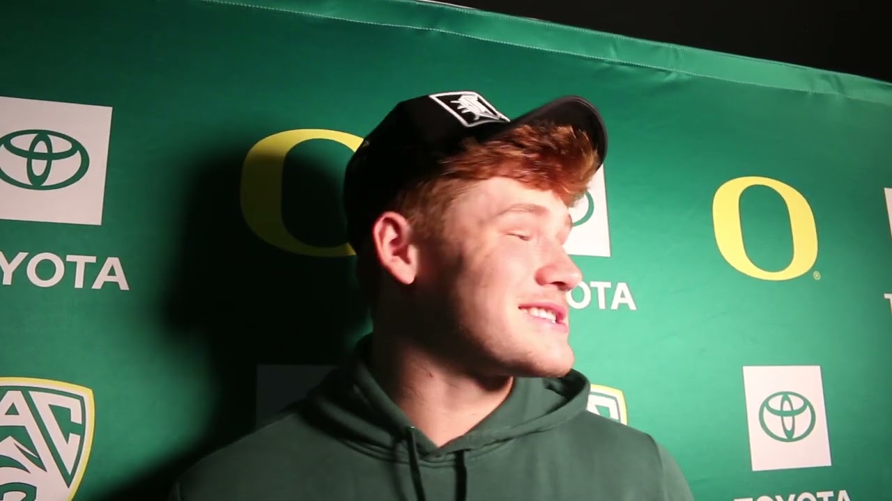What makes Oregon's offense so explosive