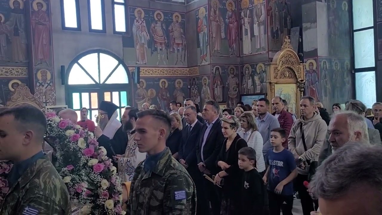 Η Ακολουθία του Επιταφίου στο Νέο Κοιμητήριο Λάρισας - Πλήθος πιστών ...