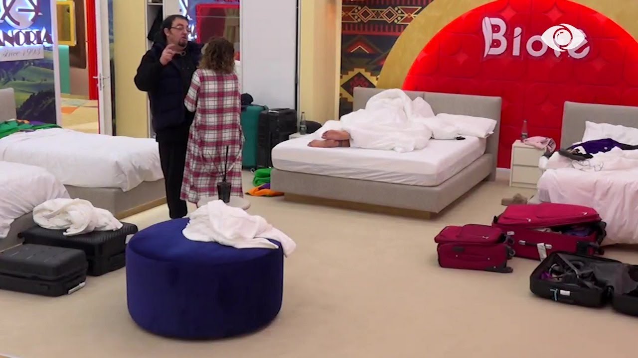 Gazi i kërkon cigare për Julin, Egla: Mos u përdor si korrier – Big Brother Vip 3 – Big Brother ...