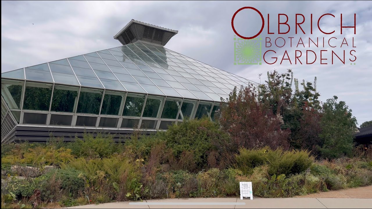 Olbrich Botanical Gardens — A Peaceful Walk Through Madison’s Hidden Paradise 🌿
