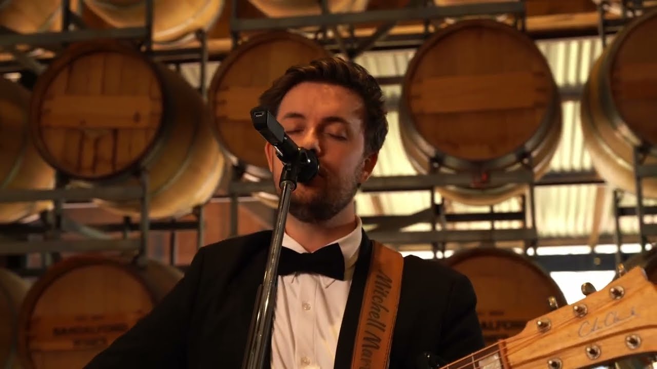Mitchell | Perth Wedding Singer, DJ & MC | Wedding Music Perth