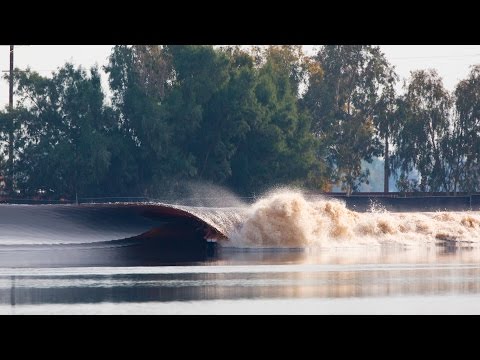 This Flawless Man-Made Wave Pool Looks Like a Surfer's Dream