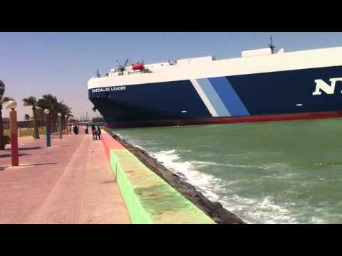 A Huge ship almost crashes into Shuwaikh Shore -Kuwait « Fun Q8