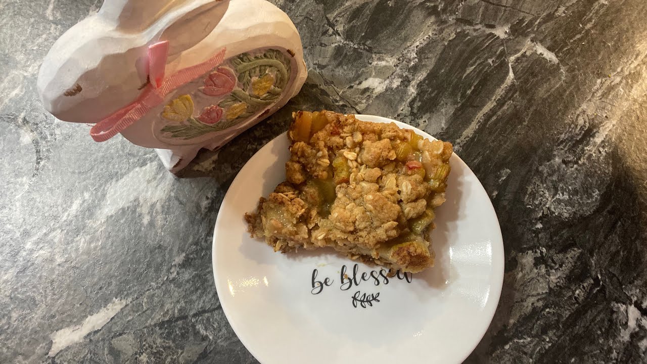 Rhubarb oatmeal bars
