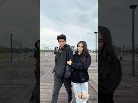 Akbar Hasri Pamer Salto Dapat Cewek Cantik
