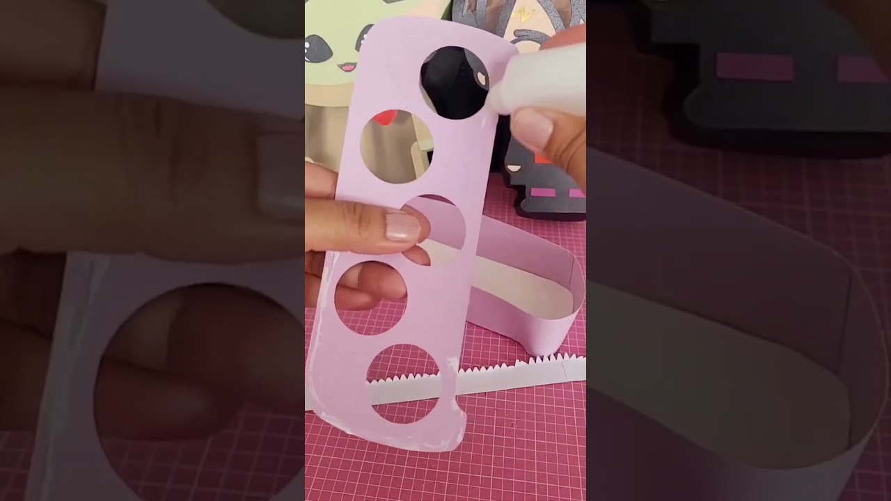 caja en forma de máquina Cricut