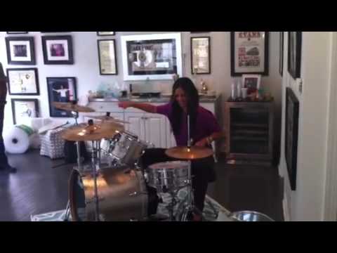 Sara Evans Plays The Drums for People Magazine