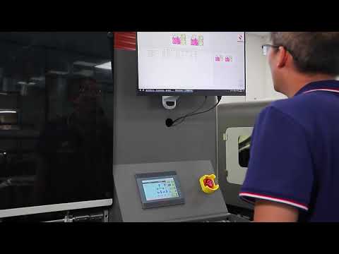 Sunthinks SE528 single pass printer for corrugated cardboards.