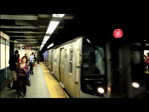 BMT R68/A & R160 (N) (Q) at Canal Street