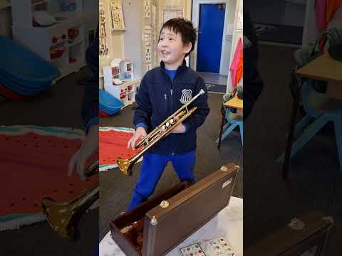 Minchan has got his own trumpet for the first time #shorts