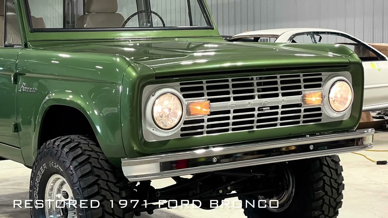 Country Drive in a restored 1971 Ford Bronco + Walkaround and Cold Start