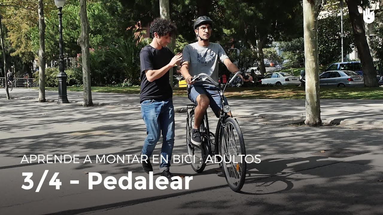 3/4 - Pedalear - Aprender a montar en bici - Adultos | Sikana
