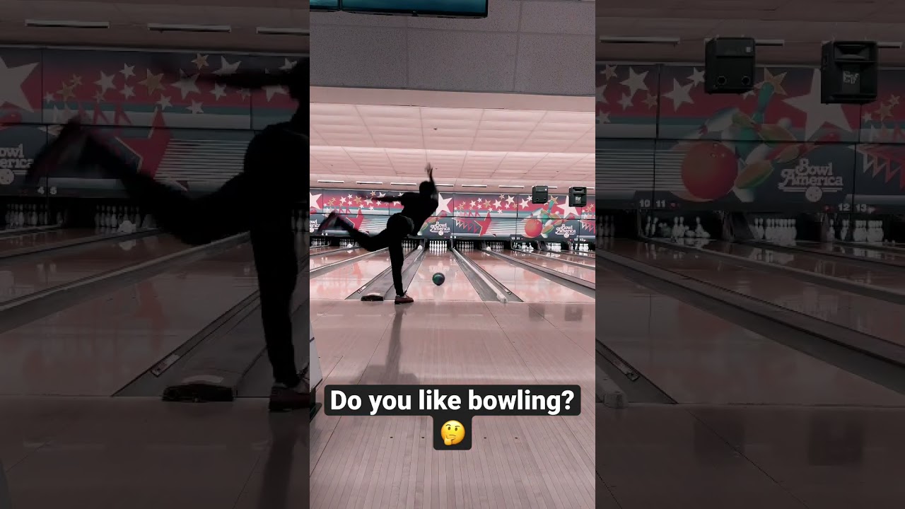I BOWLED A POCKET STRIKE AND DO YOU LIKE BOWLING??? #shorts #bowling