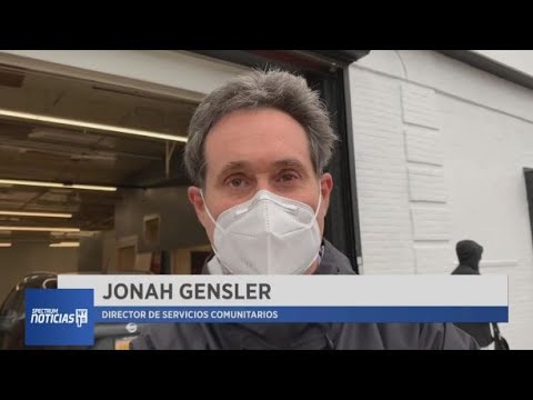 Jonah Gensler - Sunnyside Community Services - Food Needs - NY1 Noticias