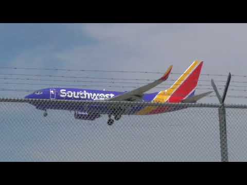 Southwest Airlines Boeing 737-7H4 Landing at San Jose International Airport
