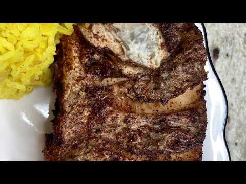 Easy!! Garlic Whole Fried Tilapia Fish (Mojarra Frita Mariscos)