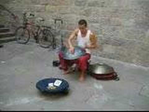 AMAZING Street Musician!!