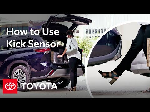 How to Operate 2023 Toyota Highlander Hands-Free Liftgate | Toyota