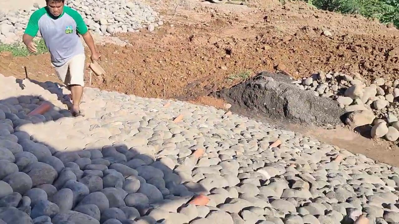 Pouring works (grouted riprap)