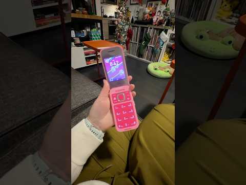 Entering my ✨dumb phone✨ era #barbie #dumbphone #flipphone #y2k #techreview #digitalminimalism