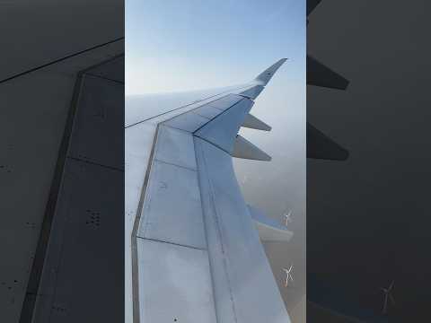 #shorts *Wind turbines !* Lufthansa Airbus A350 approaching Shanghai Pudong Airport 上海浦东国际机场!