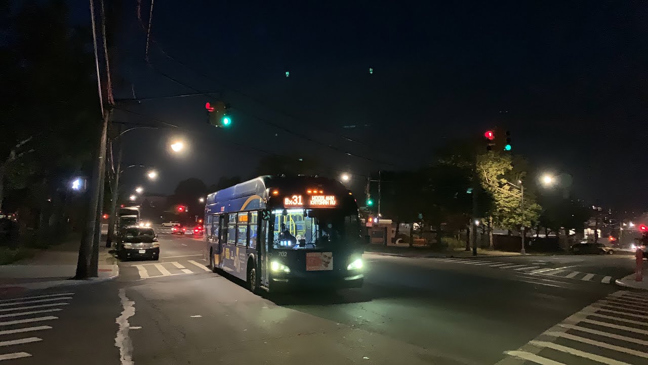 NYCT Bus: 2016-2017 New Flyer XN40 #702 on the Bx31
