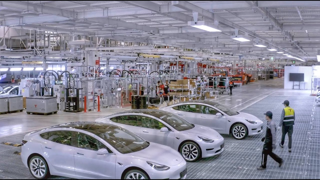 Tesla Shows Army of Robots Doing Musk’s Bidding Inside the Shanghai ...