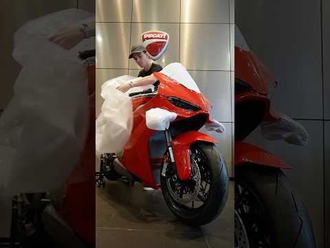 Ducati Panigale V4 2025 Unboxing #ducati #panigale #motos #superbikes