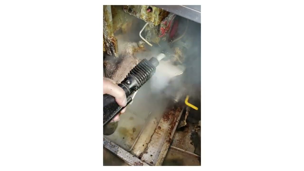 How to Clean a Commercial Kitchen with a Steam Cleaner