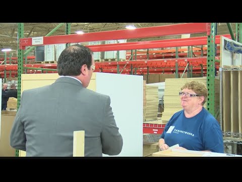 DCED Secretary stops in Huntingdon County to announce expansion