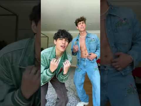 Nic Kaufmann and I did an outfit swap 🤩 fypforyougermanuselevatorboys