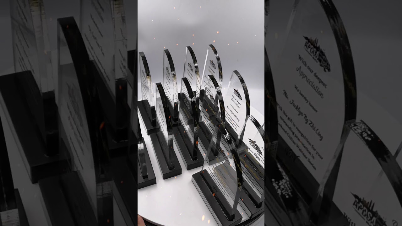 Customized Acrylic Plaques | Trophy-World Malaysia #trophyMalaysia #trophySupplier #trophy