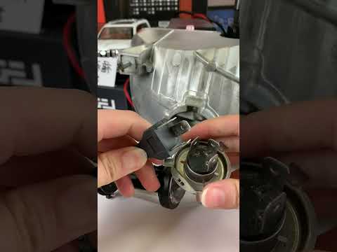 How to install the LED headlight H4 with projector lens?