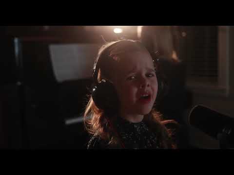 The Next Right Thing Kristen Bell, Frozen 2 7 Year Old Claire Crosby with Mom