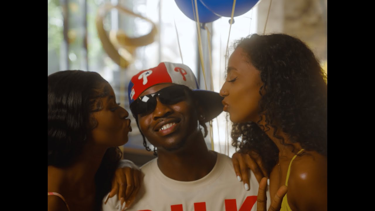 SamRecks - Suns Out Buns Out (Official Video)