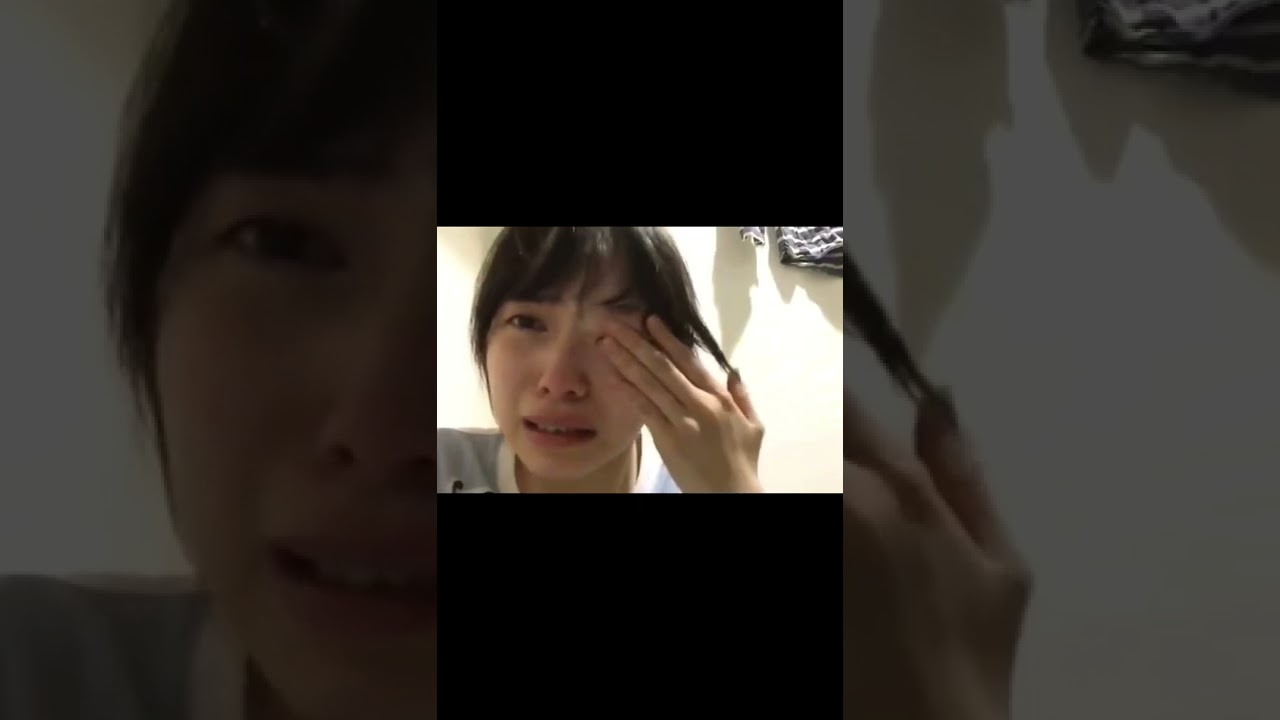 Ishizuka Akari (Japanese idol) breaking down