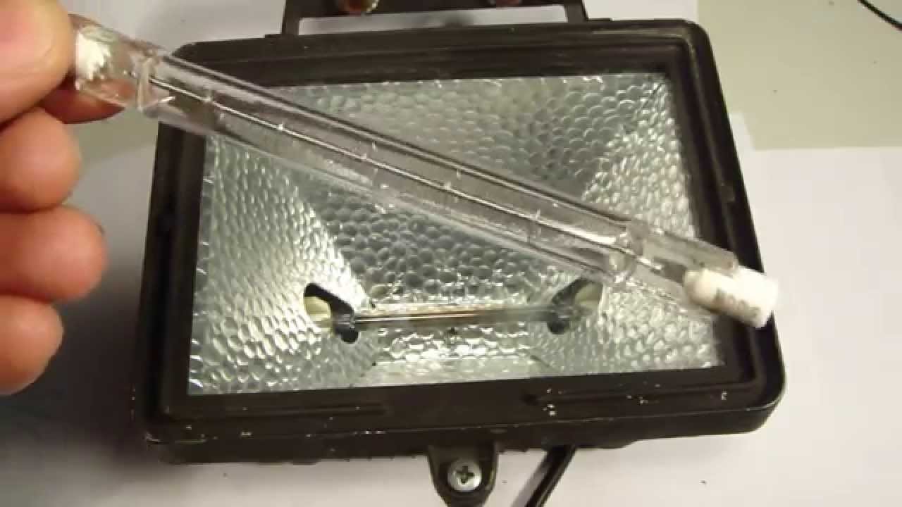 How to replace halogen work light broken bulb.