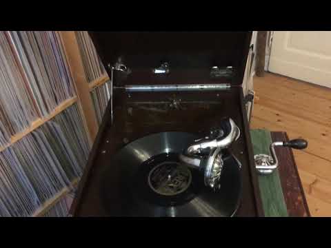 Jack Payne and his Band: All I Do Is Dream Of You (REX 8300-A) auf HMV 114 C