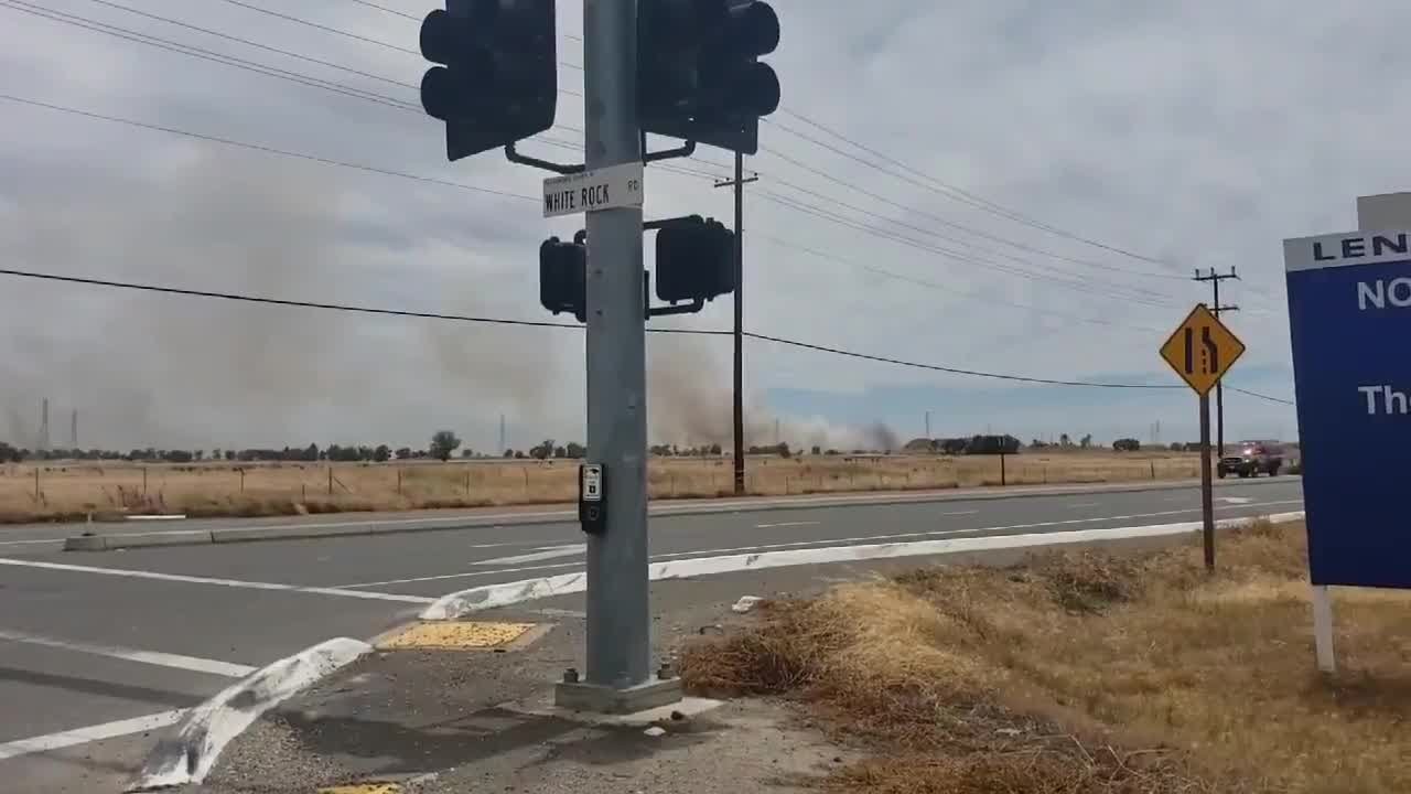 RAW: Fast-Growing Fire Near Sloughhouse