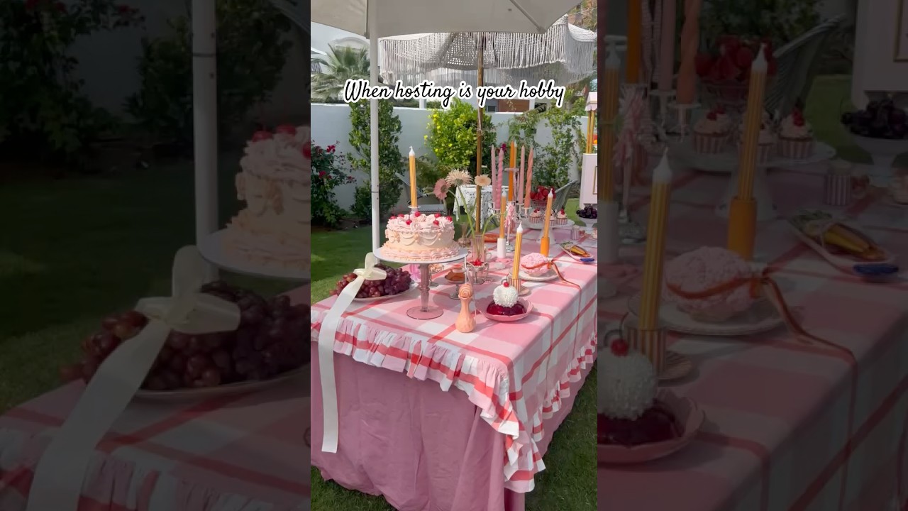 Table settings is an art 🍽️ #tabledecoration #tablescape #tablestyling #tablesetting