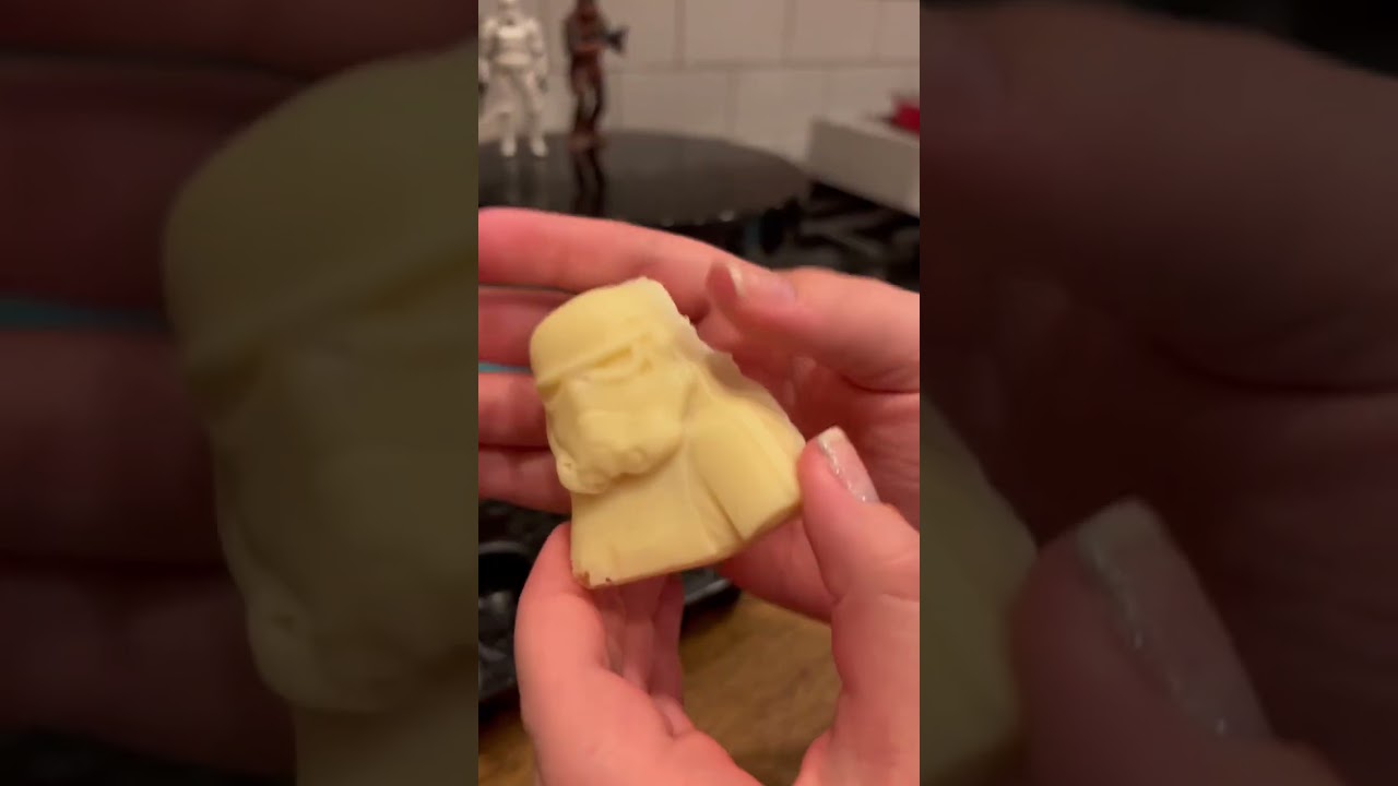 Star Wars Chocolates!! #starwars #disney #choclate   Subscribe and like!