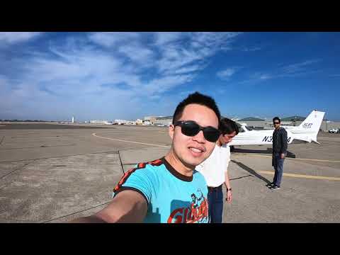 Flying to SACRAMENTO McClellan Airport (KMCC) | Air Force One Runway | Full Landing Cessna 172 | HD!