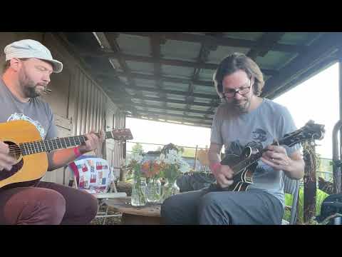 Nate Sipe from Pert Near Sandstone playing his original Chuck Wills Widow on the Karasik Lloyd Loar