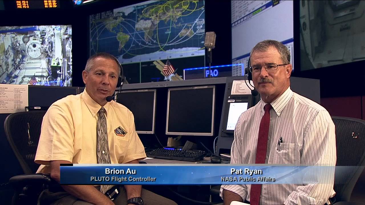 NASA Flight Controller Connects With Washington Aerospace Scholars