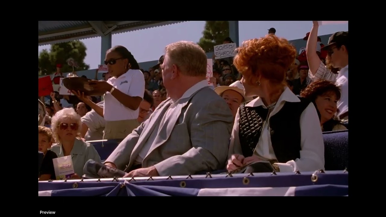 Catcher cheats - Space Jam (1996)