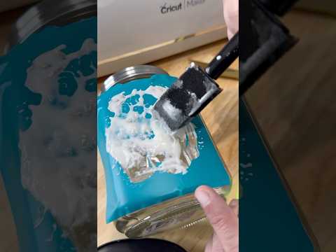 Etching glass with my Cricut! #cricut #cricutforbeginners #diy #cricutideas