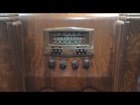Canadian Westinghouse MODEL W-667-X2 1941 AM-shortwave tube Radio demonstration