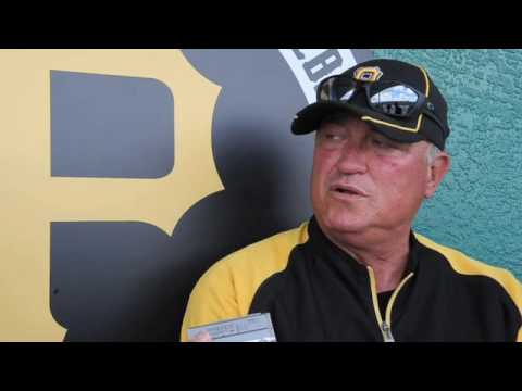 Pirates shortstop Clint Barmes