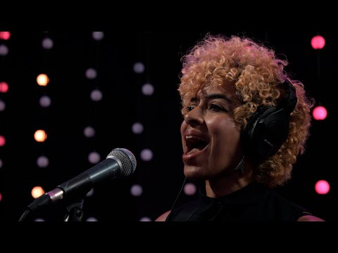 SLANG - Wilder (Live on KEXP)